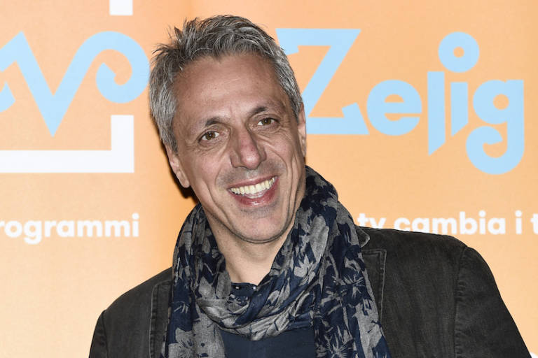 Chi è Max Pisu: vita privata e curiosità sul comico di Zelig