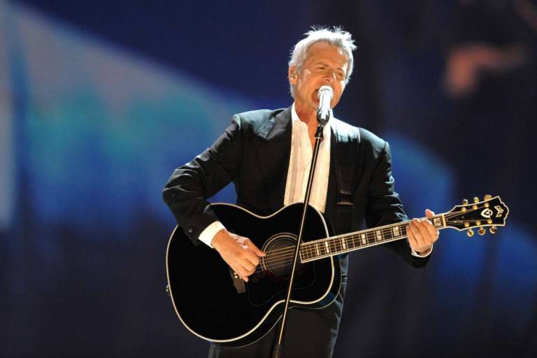 Claudio Baglioni si ferma, la malattia: "Una scelta dolorosa"