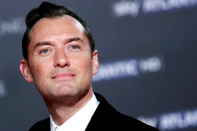 Chi è Jude Law: moglie, figli, carriera dell'attore di The New Pope