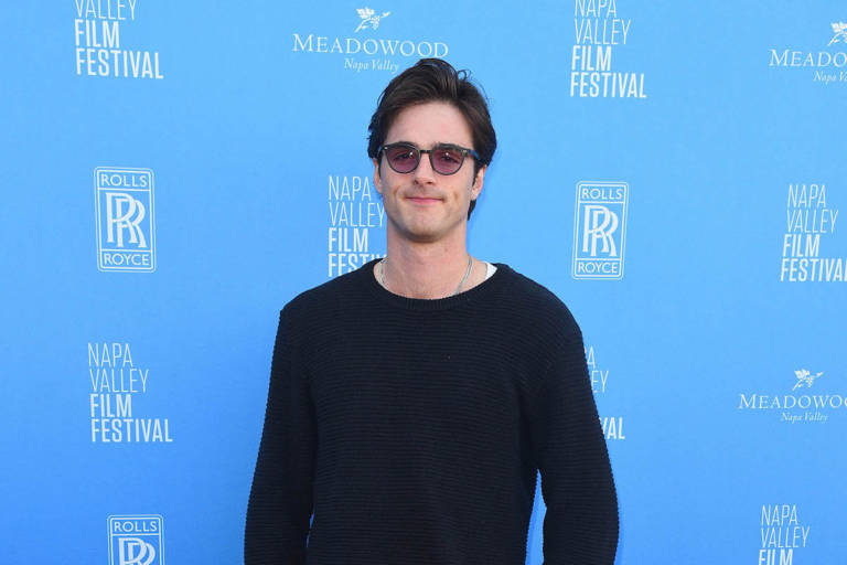 Jacob Elordi discute con un bodyguard a Venezia: il video