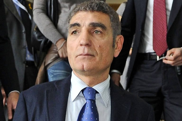 Chi è Patrizio Oliva, l'ex pugile "Sparviero": la biografia e la vita ...