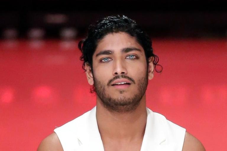 Chi è Akash Kumar, modello e concorrente de L'isola dei Famosi 2021