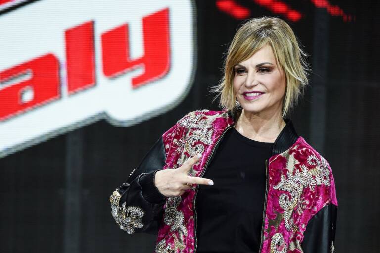 Emanuela Fanelli, chi è: vita privata e carriera della comica e attrice