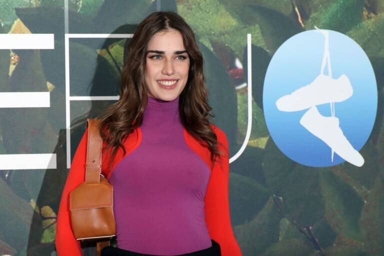 Clara, la foto con sei dita: come stanno le cose