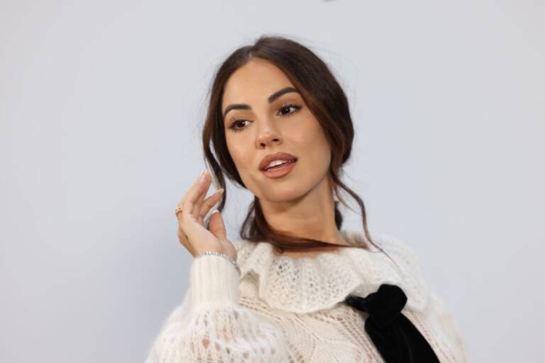 Giulia De Lellis coi pantaloni di Tony Effe: "Bye bye punto vita"