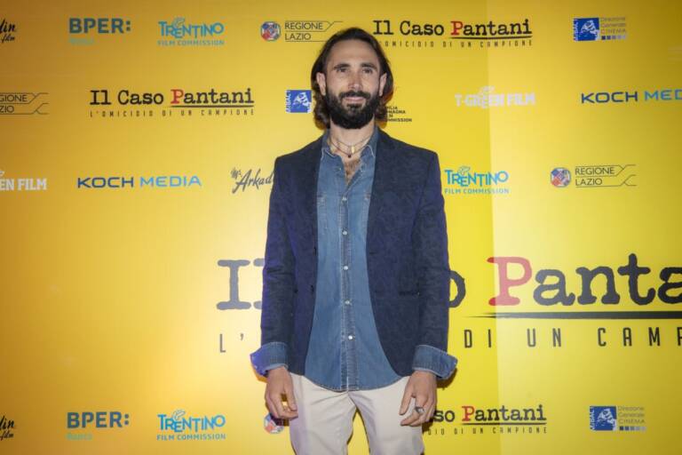 Chi è Marco Palvetti, da Camera Cafè al Commissario Ricciardi