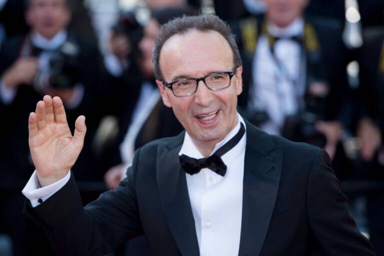 Roberto Benigni, il ritorno in TV scatena le polemiche: quanto ha ...