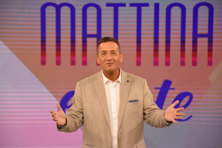 Caos a Unomattina Estate: Alessandro Greco interrompe la diretta