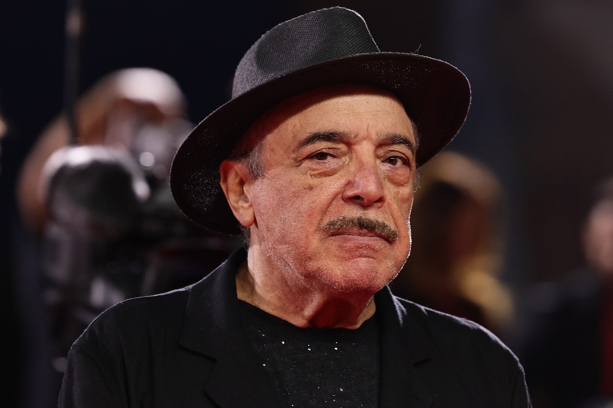 Nino Frassica punge ancora Valeria Marini: le finte scuse in TV